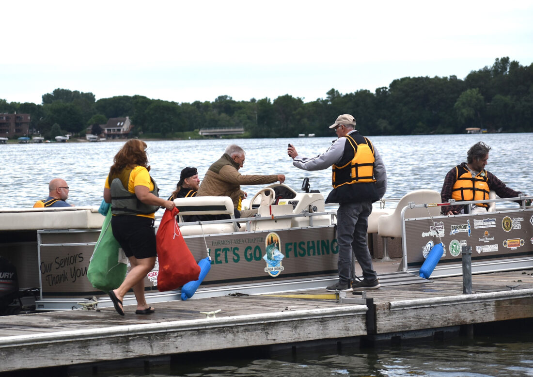 Pontoon rides offered by LGF | News, Sports, Jobs - Fairmont Sentinel